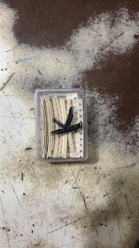 0805 Mix Smd Resistor Sample Book At Best Price In Mumbai By Y A R Electronics And Hardware Id