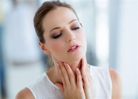 Болят гланды