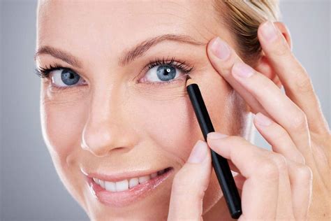 Best Eye Makeup For Aging Eyes