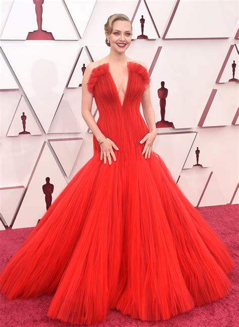 Oscars 2021 Mank Star Amanda Seyfried In Armani Privé In Or Out