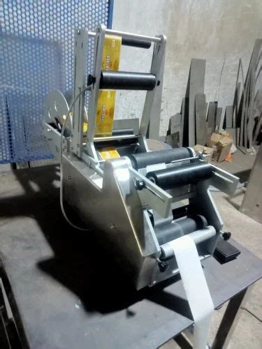 Flat Bottles Semi Automatic Labeling Machine Capacity 40 Bpm At ₹ 90000piece In Ahmedabad