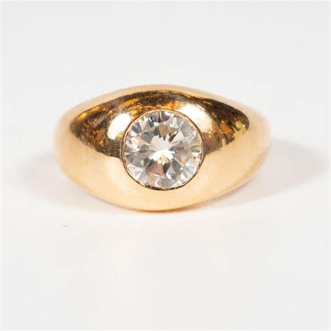 Modernist 18 Karat Gold And Brilliant Cut Diamond Ring By Petochi At