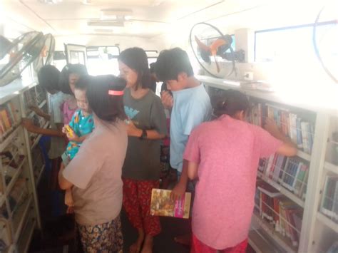 ပျဉ်းမနားမြို့နယ်၌ ရွေ့လျားစာကြည့်တိုက်ယာဉ်ဖြင့် စာအုပ်၊ စာစောင်များင