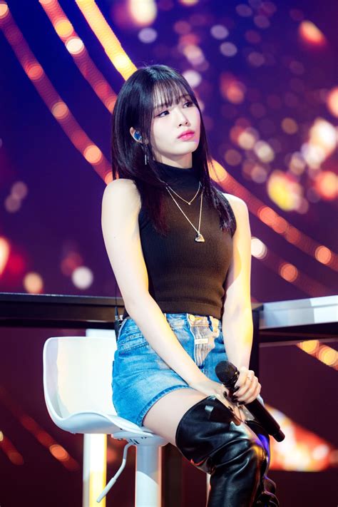 231210 Fromis 9 Jiwon What Are We Ft Jiwon At Inkigayo Kpopping