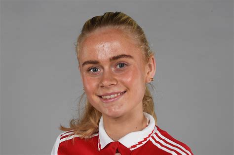 Kathrine Kühl Signs For Arsenal Women The Short Fuse