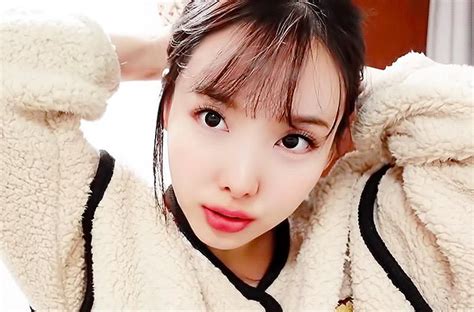 청순한 트와이스 나연 움짤 모음 나연 한국 소녀 소녀