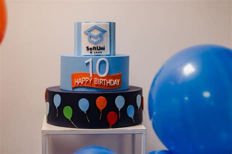 🥳 През ноември тази година СофтУни водещата образователна институция в България за курсове по