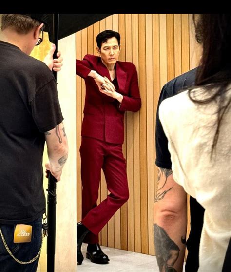 배우 이정재 나이 키 프로필 최신 드라마 영화 시즌 인스타 소속사 데뷔 사주 관련주 나들이