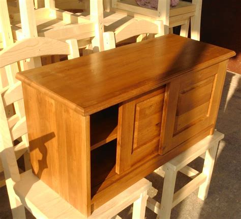 Гардероби и шкафове Мебели от дърво МЕЙД ин СОФИЯ Производство на мебели от дърво по поръчка