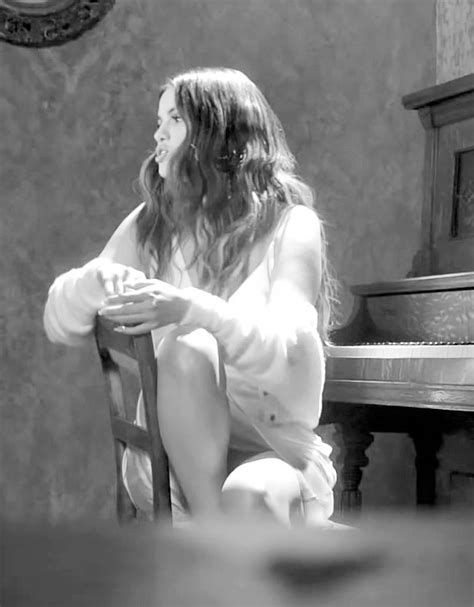 Selena Gomez Sexy Upskirt Hot Celebs Home