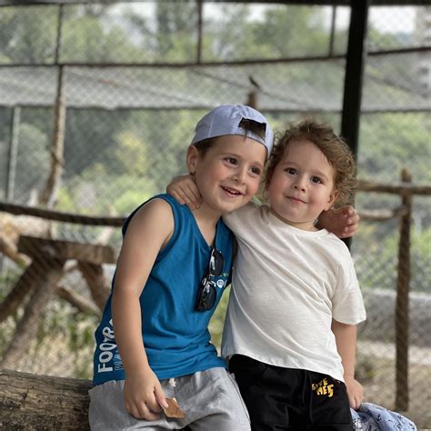 ანდრია And დემეტრე