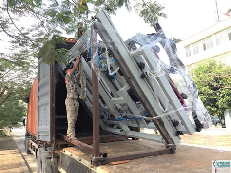 Robots To Speed Loading Unloading Yinrui Glass At Cag Factory