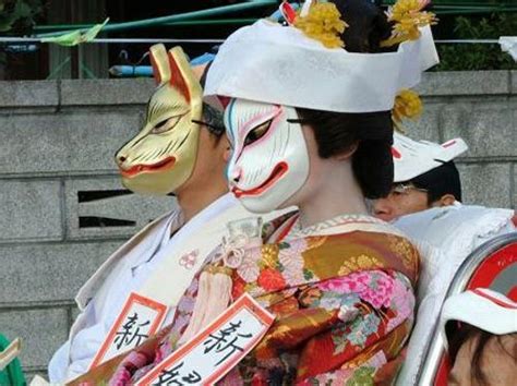 Daily Mythjapanese Foxs Wedding Japanese Fox Fox Wedding Japan Photo