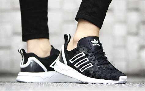 아디다스 Zx플럭스 블랙 운동화여름신발추천 스타일 특가 세일 플레이어 Player 데일리룩 데일리슈즈 오늘뭐신지 오늘의신발 신발추천 Player