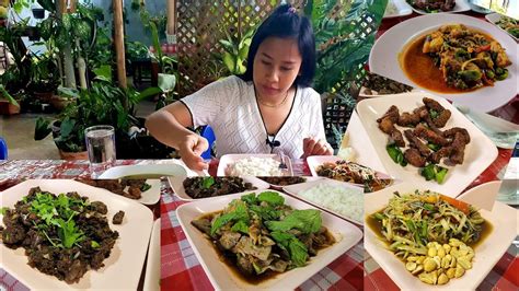 အပြင်ဆိုင်လေးမှာသွားစားမယ်ငါးအစပ်ချက်ဝက်အသဲသုပ်အမဲနေတစ်လှန်းကြော