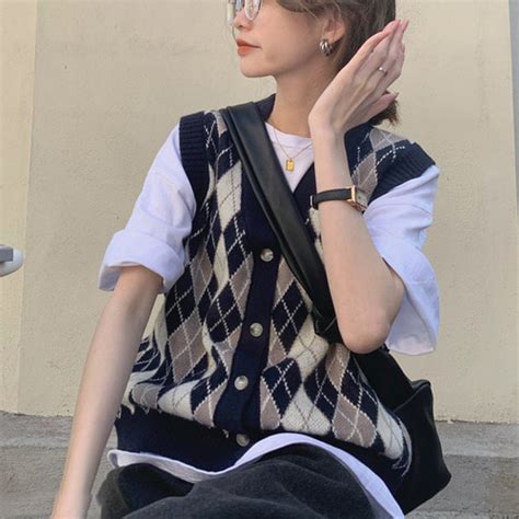 라라리빠 아가일 패턴 브이넥 니트조끼 가을 봄 겨울룩