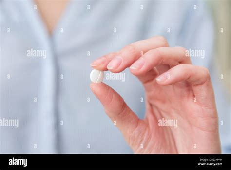 Entre Le Pouce Et Le Doigt Banque De Photographies Et Dimages à Haute Résolution Alamy