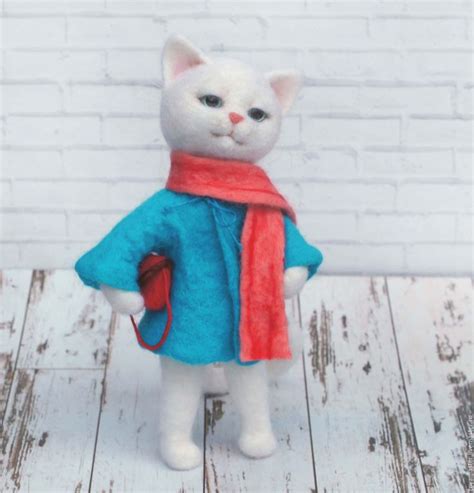 Кошечка модница Интерьерная игрушка из шерсти в интернет магазине на Ярмарке Мастеров Зея