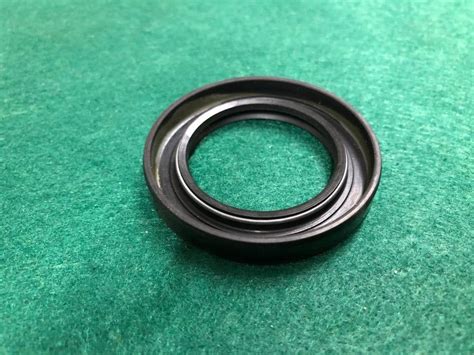 Oil Seal Diff Output Europa 392