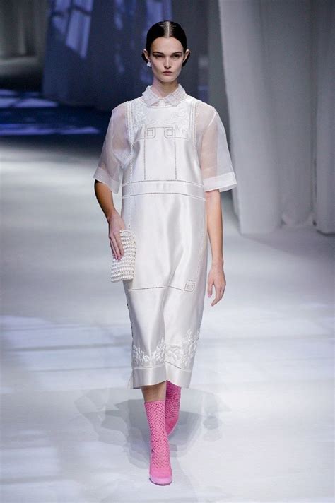 desfile de fendi colección primavera verano 2021 semana de la moda
