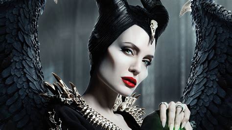 Download Angeline Jolie Maleficent Side View Wallpaper