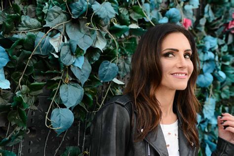 Ask Emily Sex Dating Relationship Advice That Works Kelly Mcnelis Llc