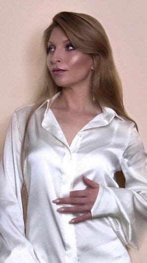 Pin On Silkebluser Satin Blouses Cream Satin Blouse Satin Clothes