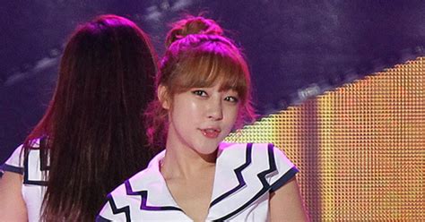 [포토엔]레인보우 고우리 귀여운 배꼽 노출