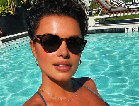 FS S Joy Taylor Flaunts Her Oiled Up Body In A Tiny Bikini While In A Pool Page Of