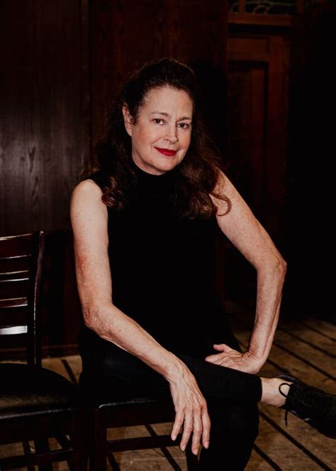 ‘im Still Alive Sean Young Takes The Stage In ‘ode To The Wasp Woman