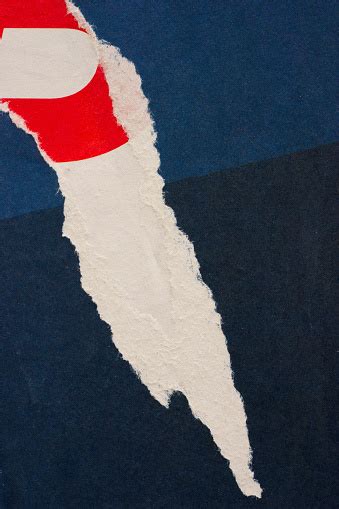 오래 된 찢어진 빈 찢어진 된 종이 구겨진 된 포스터 그런 지 텍스처 배경 플래카드 0명에 대한 스톡 사진 및 기타 이미지 0명 간판 개념 Istock