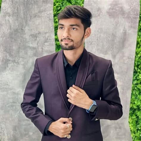 Utsav Patel (@u.v_18) • Threads, Say more