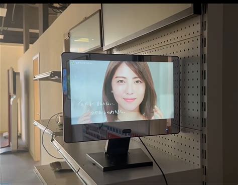 Mirror Lcd Display With Motion Sensor Lcd Digital Signage Stretched