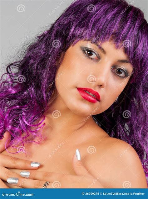 Ritratto Di Bella Ragazza Sexy Con Capelli Viola Immagine Stock Immagine Di Viola Sensuale