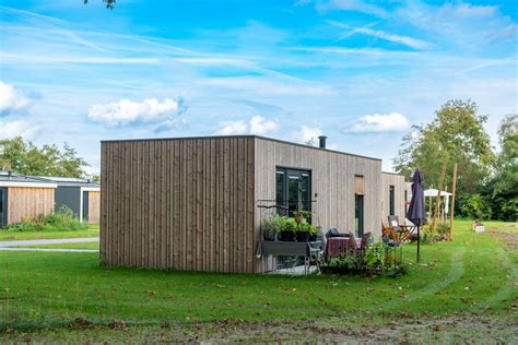 Tanja Woont Op 30 Vierkante Meter ‘continu Opruimen Anders Wordt Het