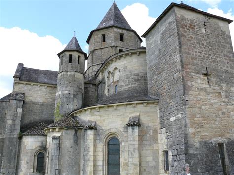Église Saint-Robert (Saint-Robert, 11th century-12th century) | Structurae