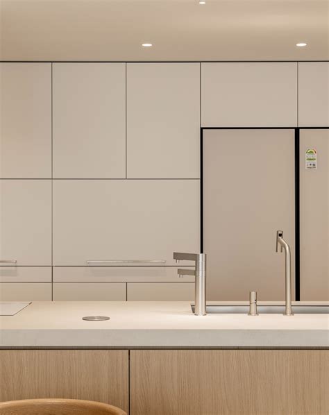 알로 디자인alo Design 분당인테리어 판교인테리어 아일랜드에 우드 포인트 그리고 세라믹으로 한번 더 포인트 주기😊 대면형주방 정자동인테리어 수내