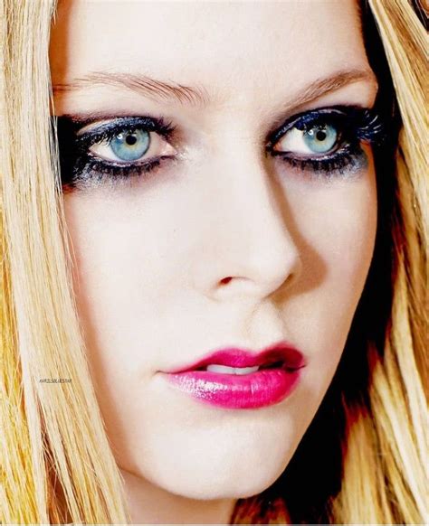 Eys Avril Lavigne Nose Ring I Hate You Singers