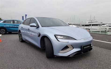 Eu·중국 미국 관세 부과에 손잡나 중국산 전기차 최저 가격 협상