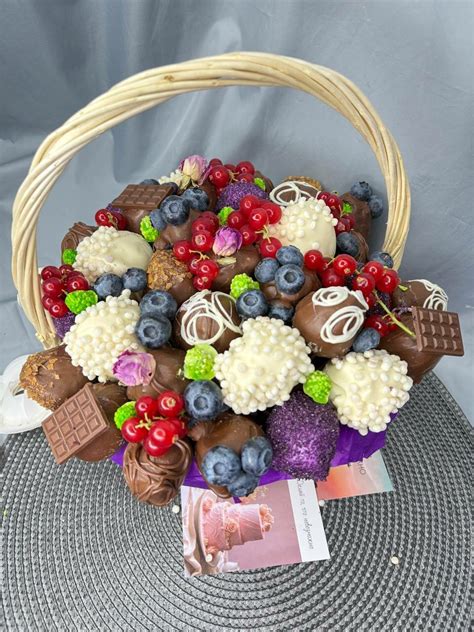 Подарочные корзины с продуктами — купить по низкой цене на Яндекс Маркете