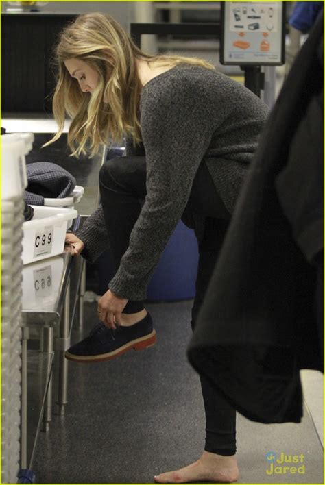 Elizabeth Olsens Feet