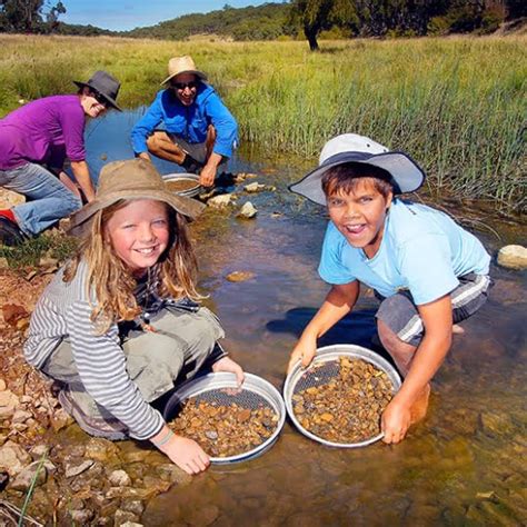 Fossicking Field Trips At Minerama Jewellery Casting Australia