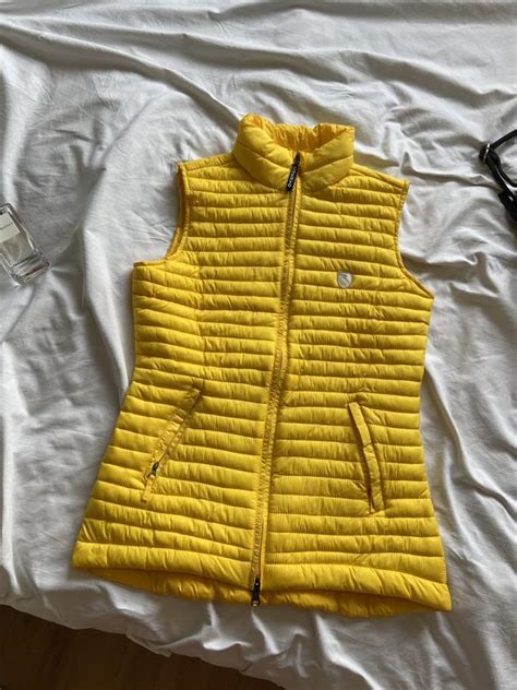 Жилетка безрукавка — ціна 350 грн у каталозі Жилетки Купити жіночі