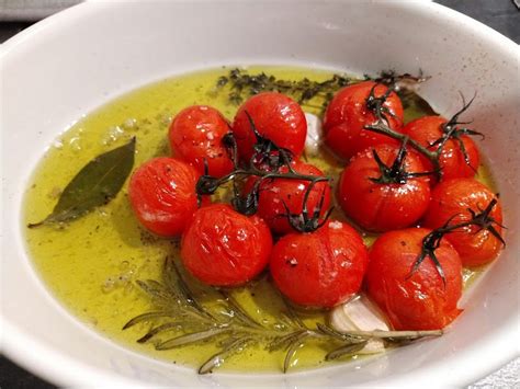 Confitado é Todo Alimento Cozido Lentamente Para Ser Preservado
