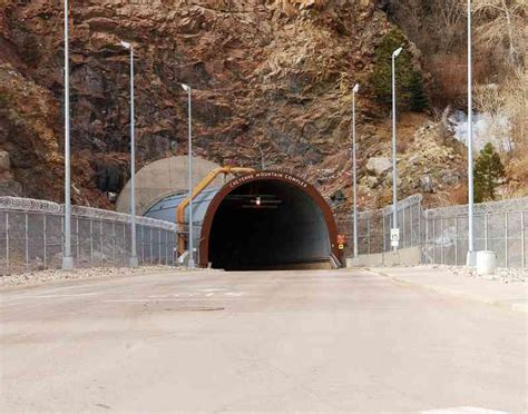 National इस्राइल में हर घर अस्पताल स्कूल पब्लिक प्लेस में बनाए