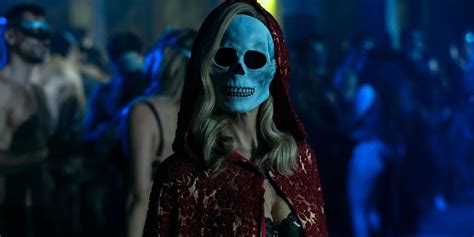 Fall Of The House Of Usher Images Mark Hamill Investigates Murder