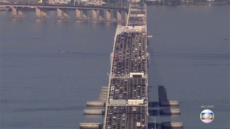 Ponte Rio Niterói Registra Grande Movimento De Veículos Na Saída Para O