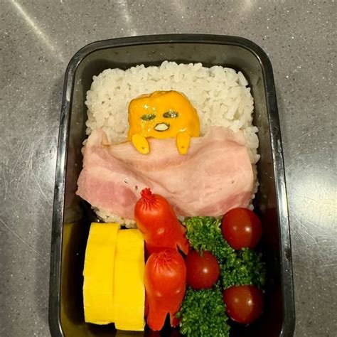 Mimi Mimi On Threads