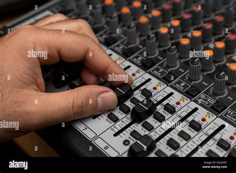 Control Button Switch Volume Hi Res Stock Photography And Images Alamy