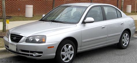 Hyundai Elantra 2003 Sedan 143 Hp Features And Specs